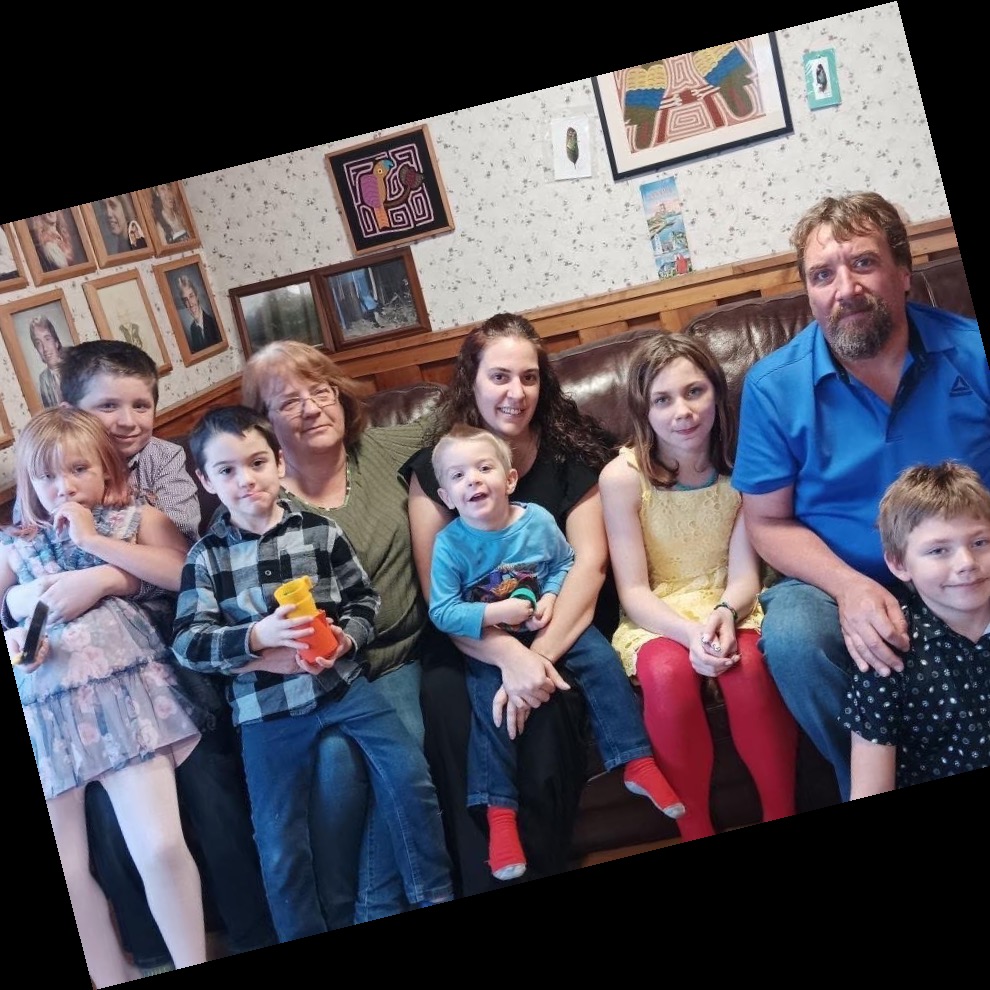 Meal support for Doug LaPoint & Kerry Pearl Family - Give InKind